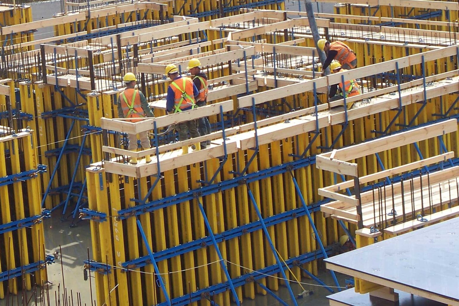 Safe Scaffolding - H type load bearing scaffolding - Korkmaz İskele